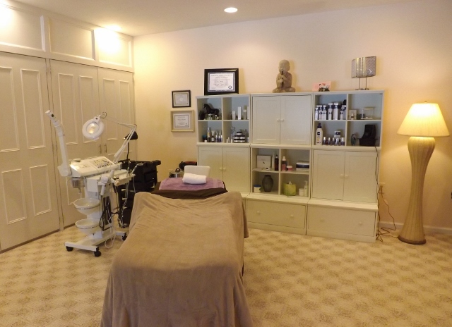 Derma-Science Skin Clinic Treatment Room Photo